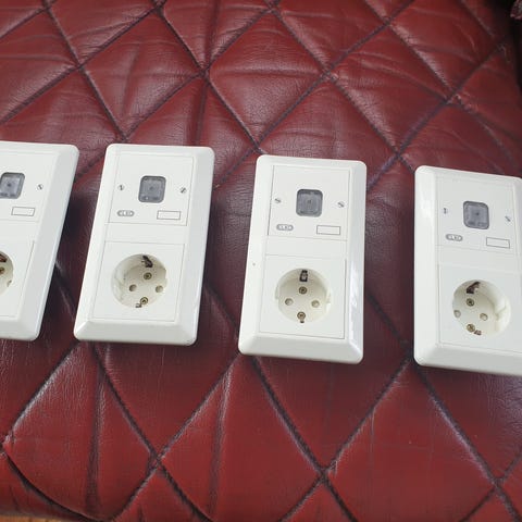 30 stk bjelkesko / joist hangers – FAST 48×95 mm (nye) | FINN-torget