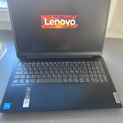 3 mnd gammel laptop..nesten ikke brukt | FINN-torget