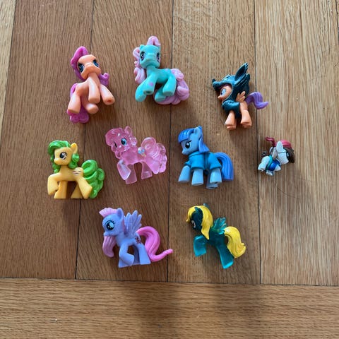 My Little Pony og L.O.L. Surprise Samling av Lekefigurer | FINN-torget