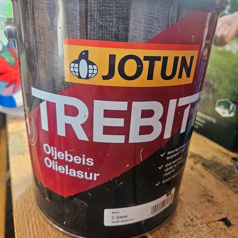 Trebitt oljebeis farge sort | FINN-torget