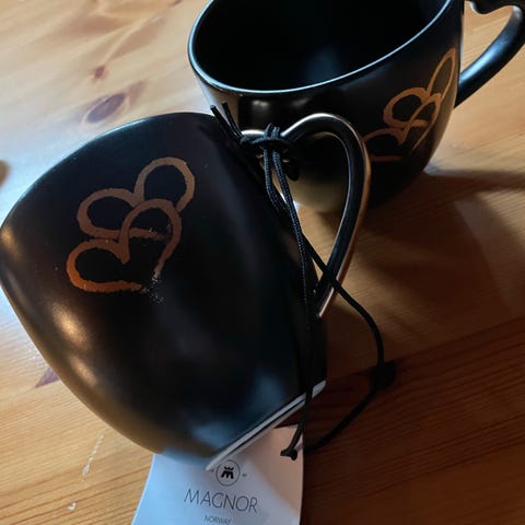 2 kopper med skåler | FINN-torget