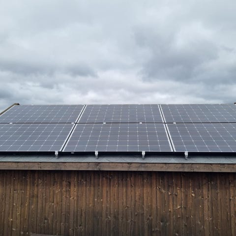 Solcellepanel pakke med stativ til 6 panel | FINN-torget