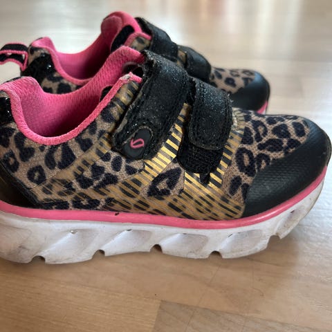Skechers blinkesko str. 24 | FINN-torget