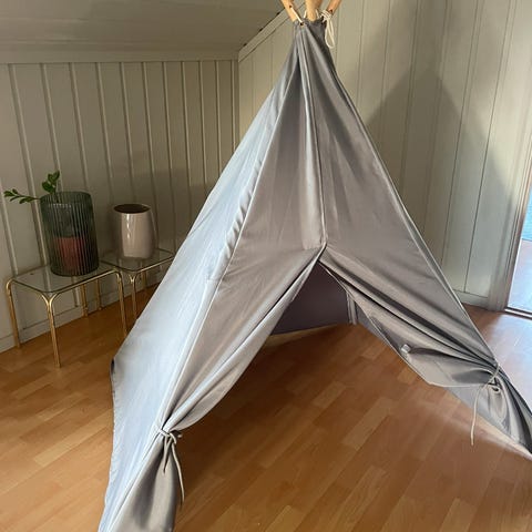 Riddertårn lekehus for barn | FINN-torget