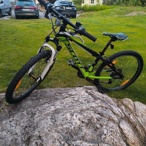 Scott Scale Sykkel 24-tommer Hvit/Lilla | FINN-torget