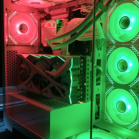 Hvit gaming pc | msi rtx 5070 ti | Intel i9 12900k | 32gb ddr5 | FINN ...