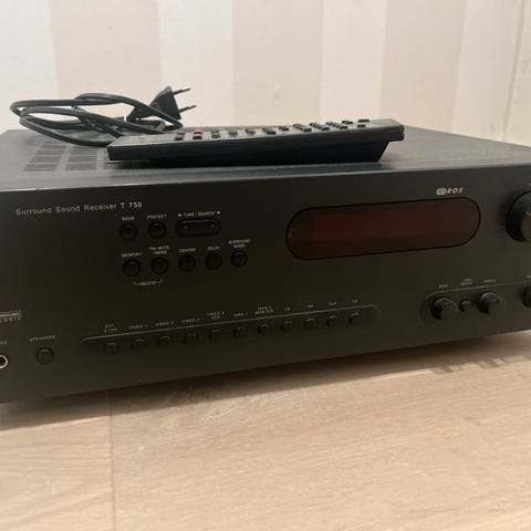 Nakamichi receiver og cd-spiller og Infinity Delta 30 høyttalere | FINN ...