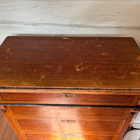 Gammel kommode av tre 🌲 | FINN-torget