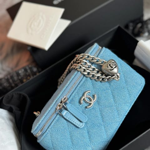 Chanel Vanity a Chaine svart/ helt ny | FINN-torget