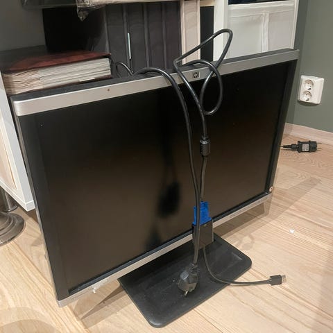 Eldre pc-skjerm, HP Pavilion f 1904. | FINN-torget