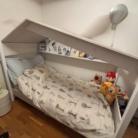 Barneseng med madrass og hjul solgt barna har vokst | FINN-torget