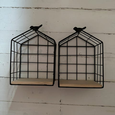 2stk vegg hyller tilsalgs | FINN-torget