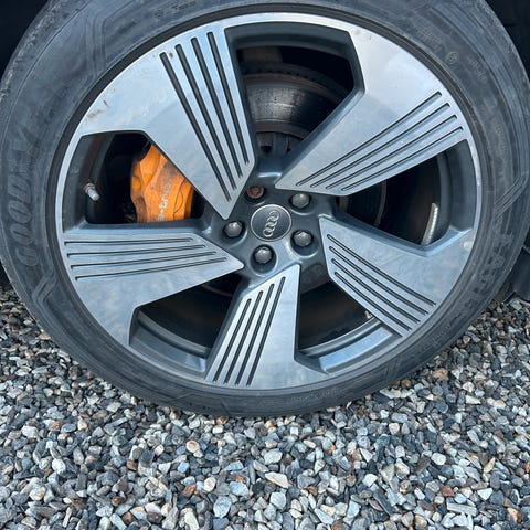 Felger til Audi e-tron | FINN-torget