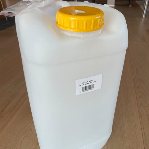 2 kg gassbeholder, full med gass, selges 1/2 pris! | FINN-torget