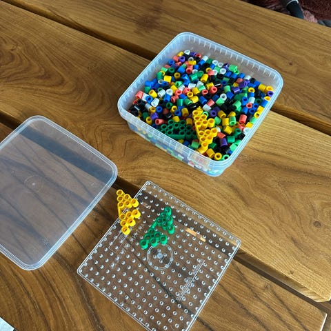 Hama Perler Barn Leker Fargerike Perler og Plater | FINN-torget