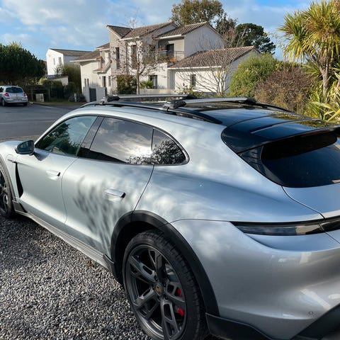 Thule Takstativ til Porsche Taycan Cross Turismo | FINN-torget