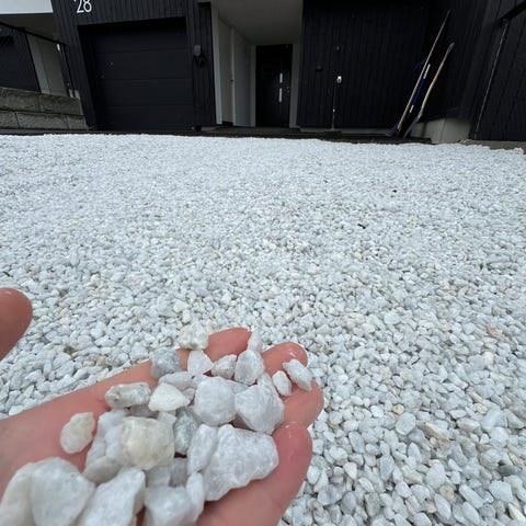 Tilkjørt singel, matjord, bark, pukk osv. | FINN-torget