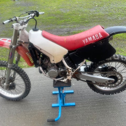 Ønsker og kjøpe sete til Yamaha yz 125 årsmodell 1998 | FINN-torget