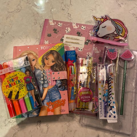 Top model kalendergaver | FINN-torget