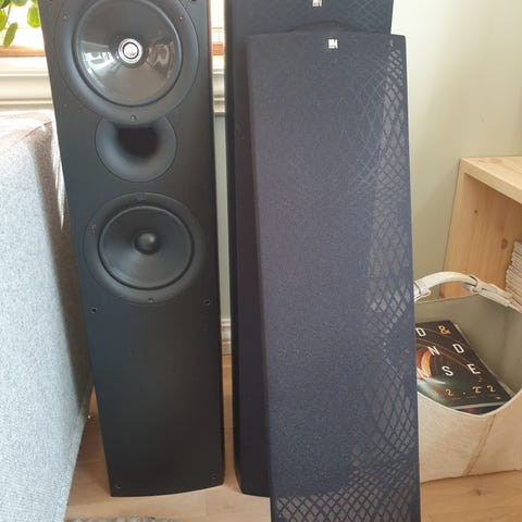 Senter høgtaler Kef Q95C lite brukt | FINN-torget