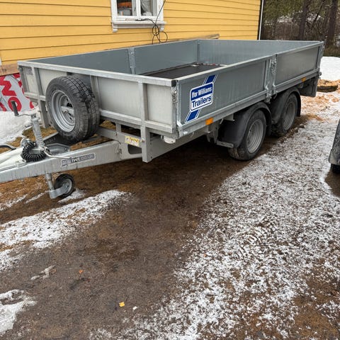 Variant A/S 2717T3 – 2021-modell, hydraulisk tipp – svært pent brukt ...