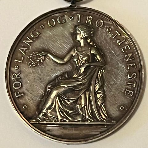 Norges vels medalje for lang og tro tjeneste i sølv | FINN-torget