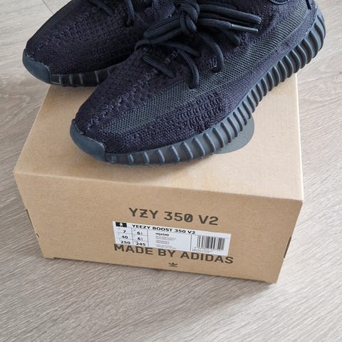 Adidas Yeezys boost 350 v2 low mx oat | FINN-torget