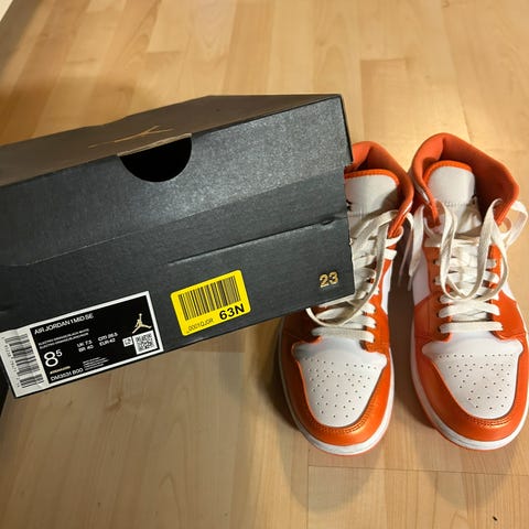 Nike Blazer Low x Sacai x Kaws | FINN-torget