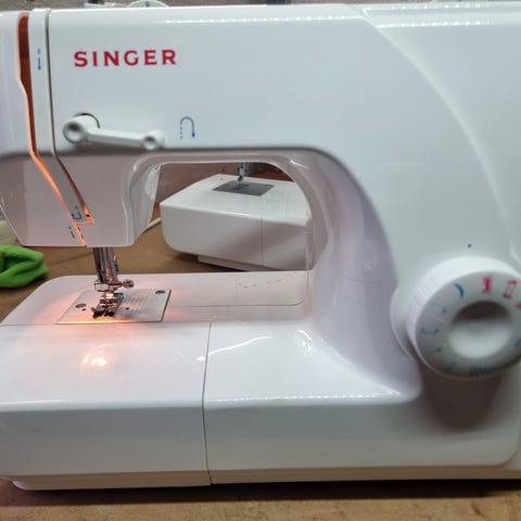 Singer 9018 Symaskin Hvit | FINN-torget