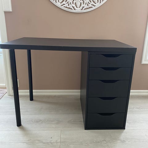 Skrivebord / sminkebord / arbeidsbord / Alex / levering | FINN-torget