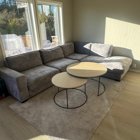 Pen hjørnesofa - 2,5 år gammel | FINN-torget