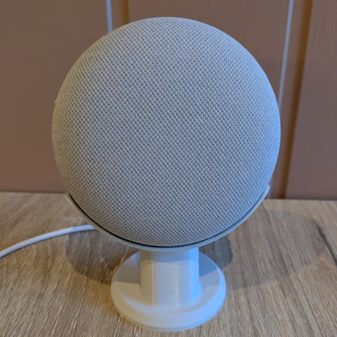 Google Nest Hub med skjerm og to høyttalere. | FINN-torget