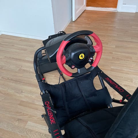 Playseat racingstol med feste for ratt og pedaler | FINN-torget