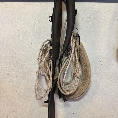 Bitt selges samlet | FINN-torget