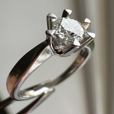 Ubrukt 0,97 ct F-diamant – Excellent Cut – Roségull – AIG-sertifisert ...