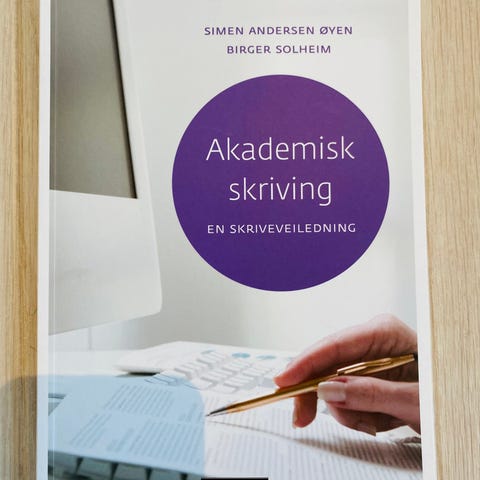 Akademisk skriving En skriveveiledning | FINN-torget