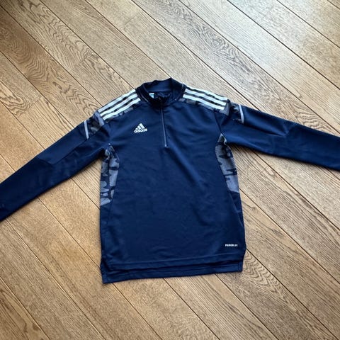 Manchester United drakter str 116, 128 og 140 | FINN-torget