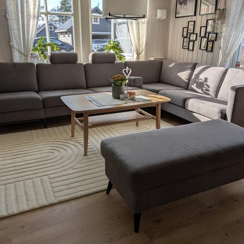 Pen hjørnesofa - 2,5 år gammel | FINN-torget