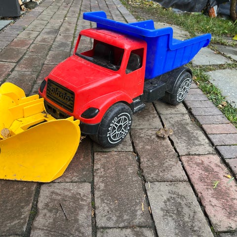 Stor lastebil / dumper i plast | FINN-torget