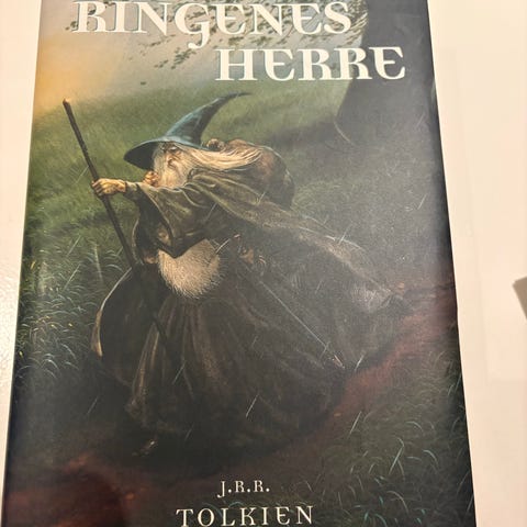 J.R.R. Tolkien Ringenes Herre Bok printet 2001 | FINN-torget