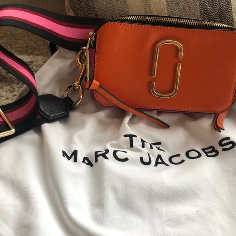 Marc Jacobs crossbody sutter bag | FINN-torget