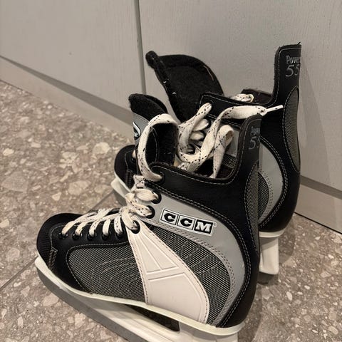 CCM Ishockeyskøyter str. 6 eller 40,5 eu | FINN-torget
