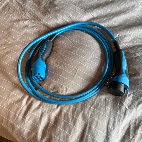 Mennekes — Type 2 til type 1 ladekabel — 32A/1-fas — 7,4 kW | FINN-torget