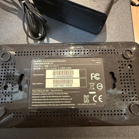 2 x Zyxel gbit Switch (5 og 8 port) | FINN-torget
