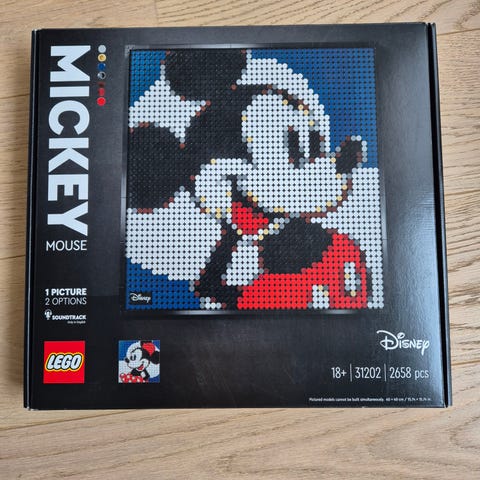 LEGO Mickey Mouse 40456 og LEGO Botanicals Roser 40460 | FINN-torget