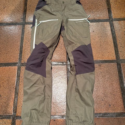 Jotunheim Fossberg turbukse str 152 | FINN-torget