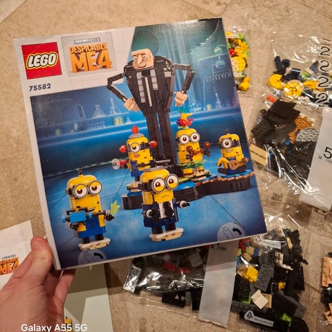 Uåpnet LEGO Minions - 75582 Klossebygd Gru og Minions | FINN-torget
