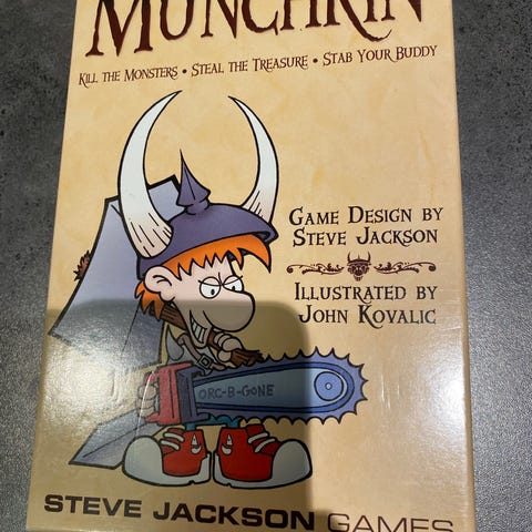 Munchkin Deluxe brettspill | FINN-torget