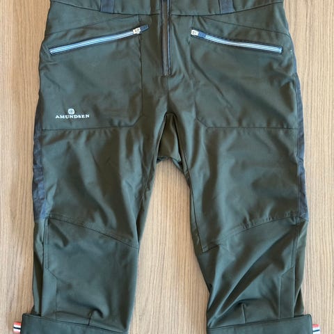 Amundsen Peak Knickerbockers rød L herre | FINN-torget