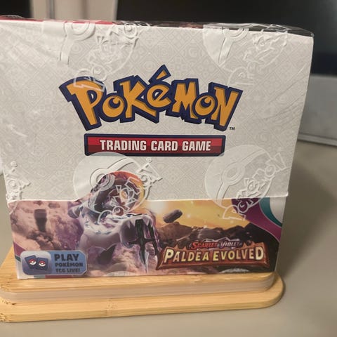 Pokémon Paldea Evolved Booster Box | FINN-torget